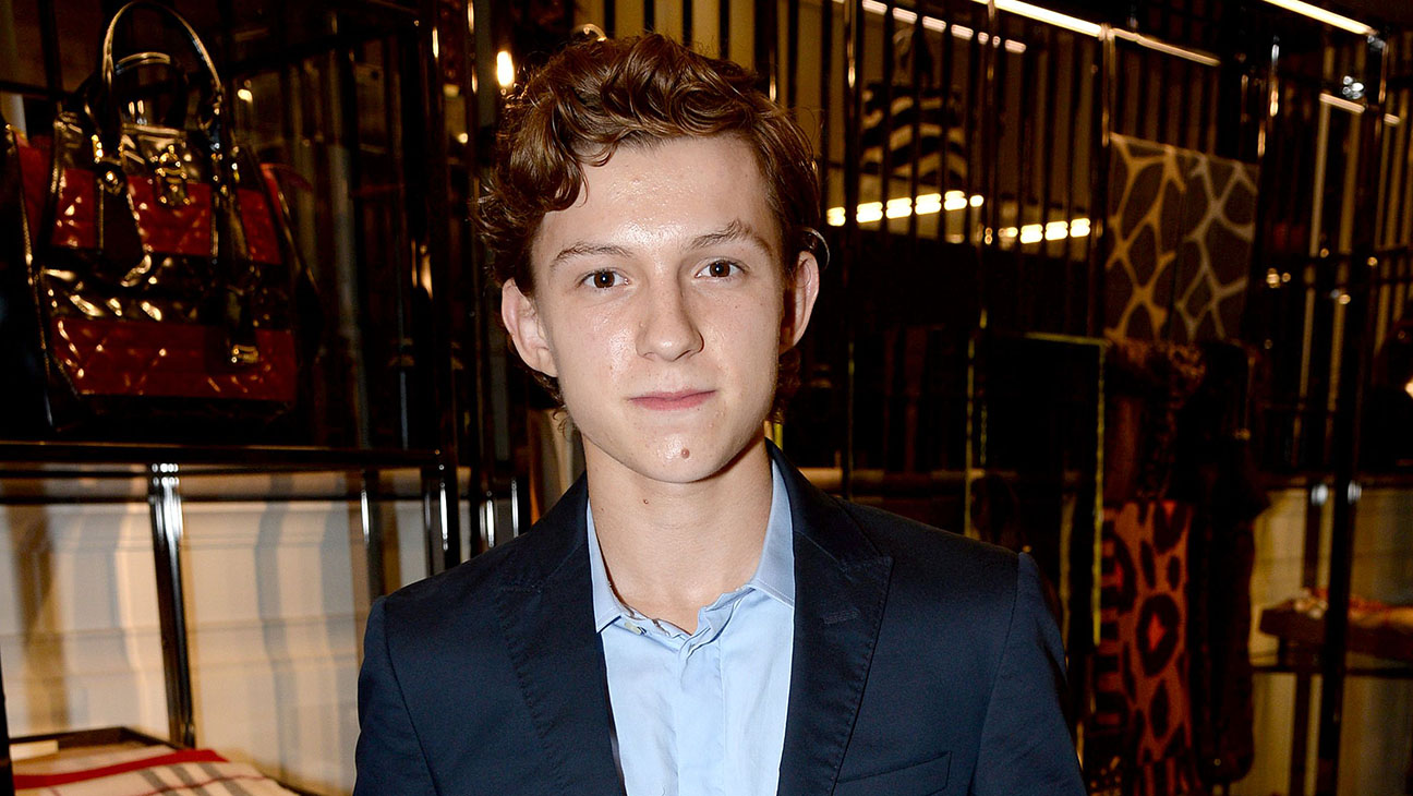 Tom Holland Presume Sus Aptitudes Acrobáticas Para Spider Man Tomatazos