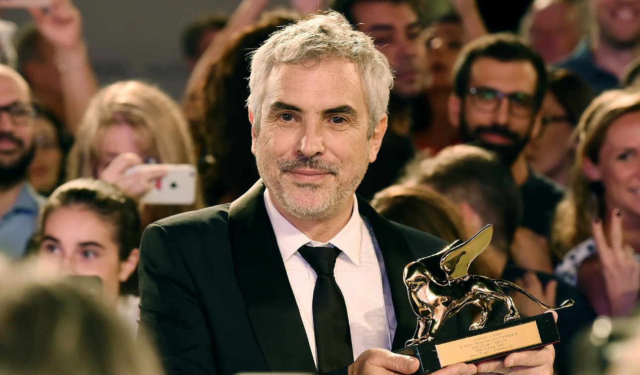 Bye, Netflix: Alfonso Cuarón firma contrato con Apple TV Plus - Tomatazos