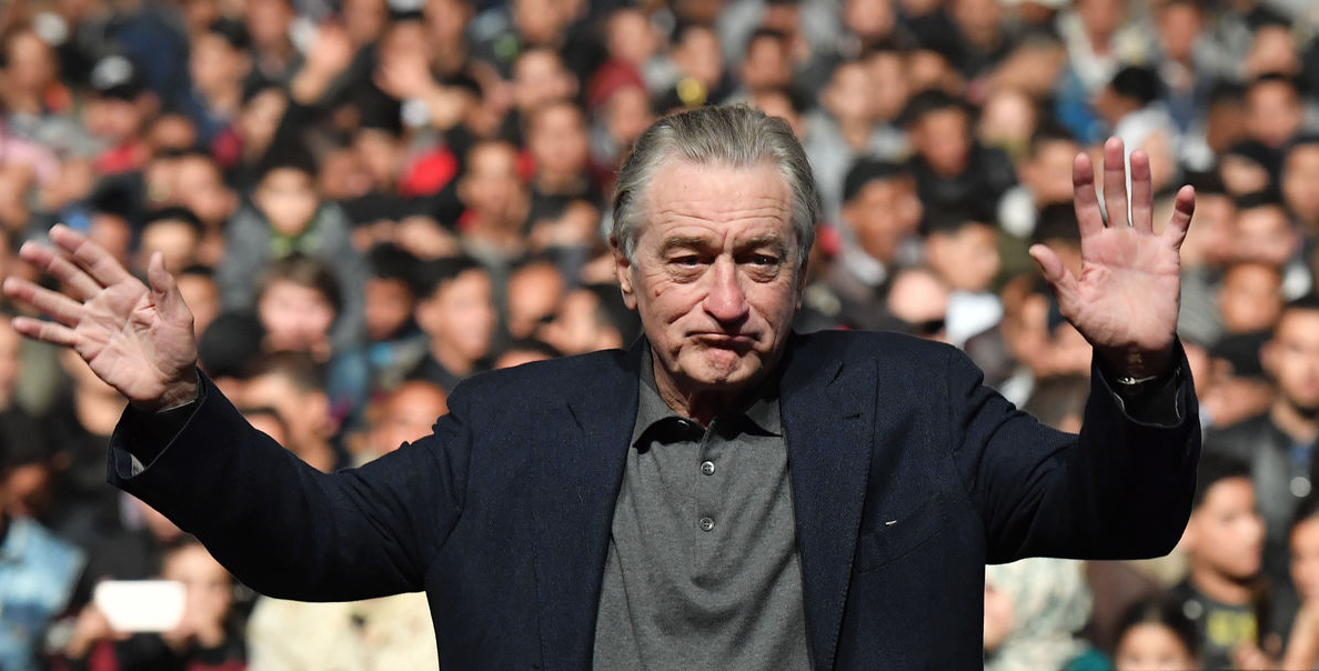 Robert De Niro es denunciado por discriminación de género y contacto ...