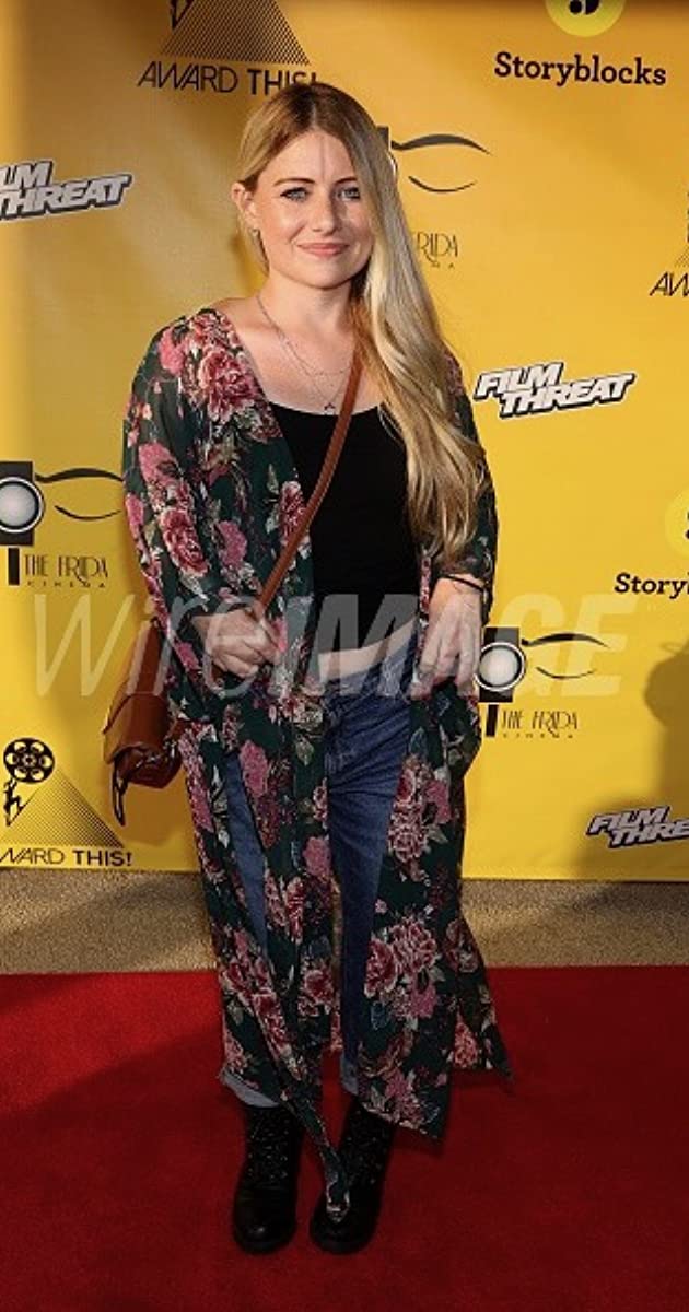 Ashley Eakin - Tomatazos